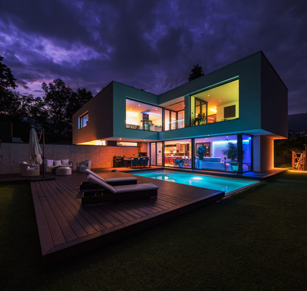 Smart Controlled Full Color Architectural Systems | Light TN